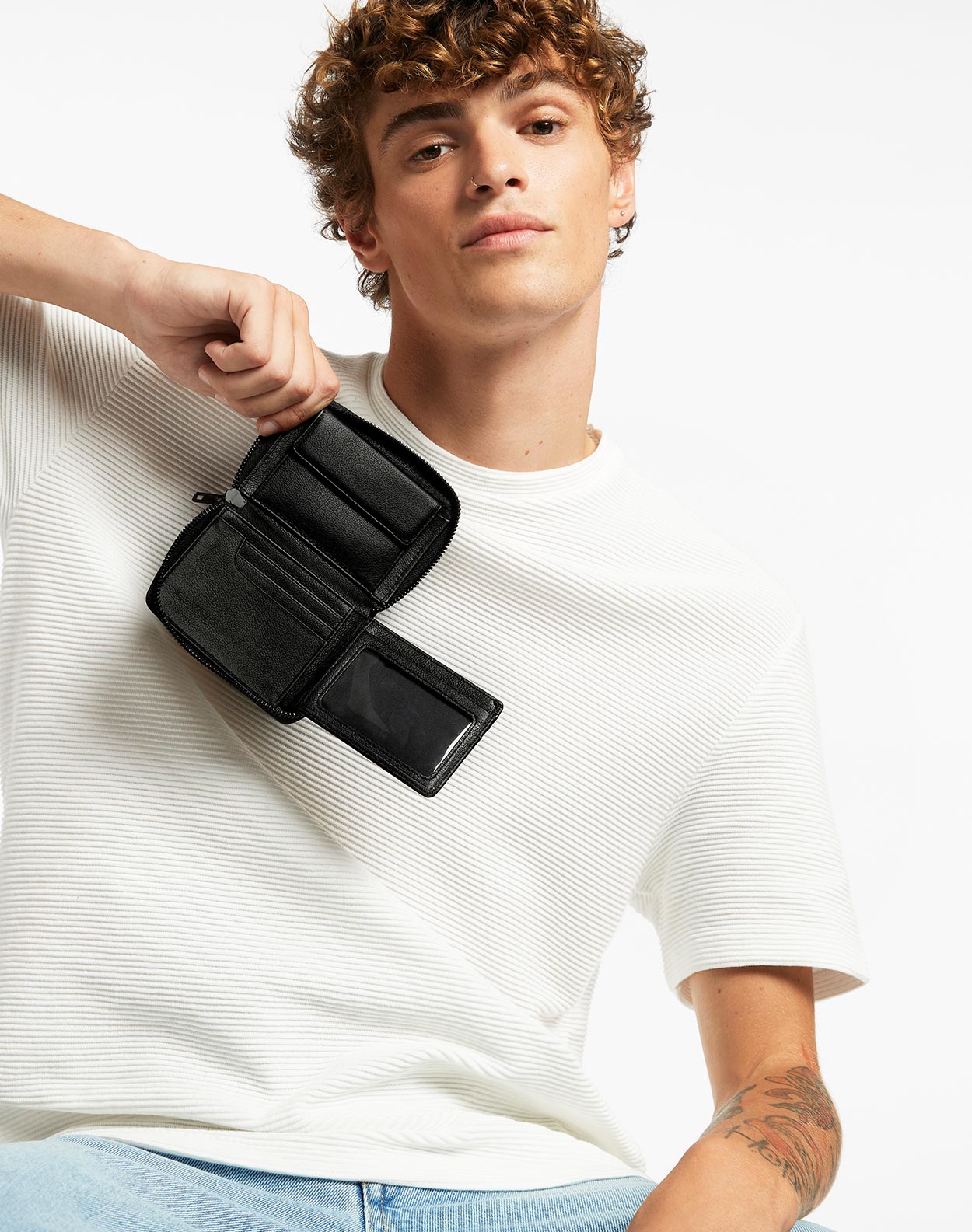 Emmit Leather Wallet | Status Anxiety